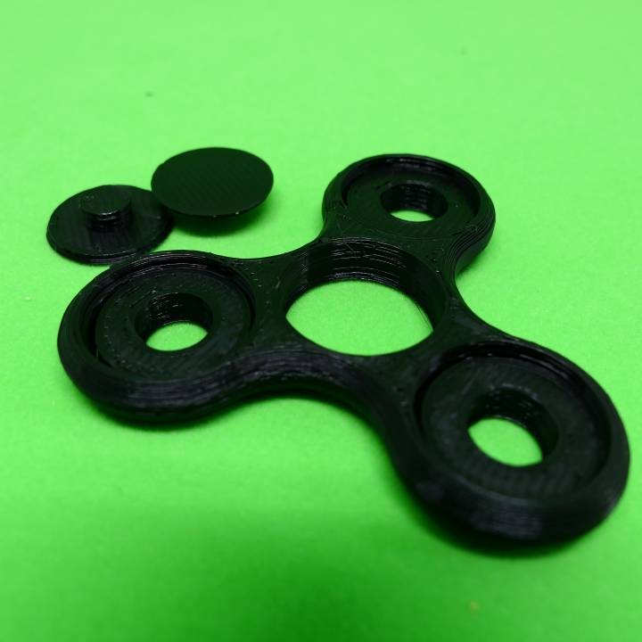3D Printable Colorful Spinners by Anirudh