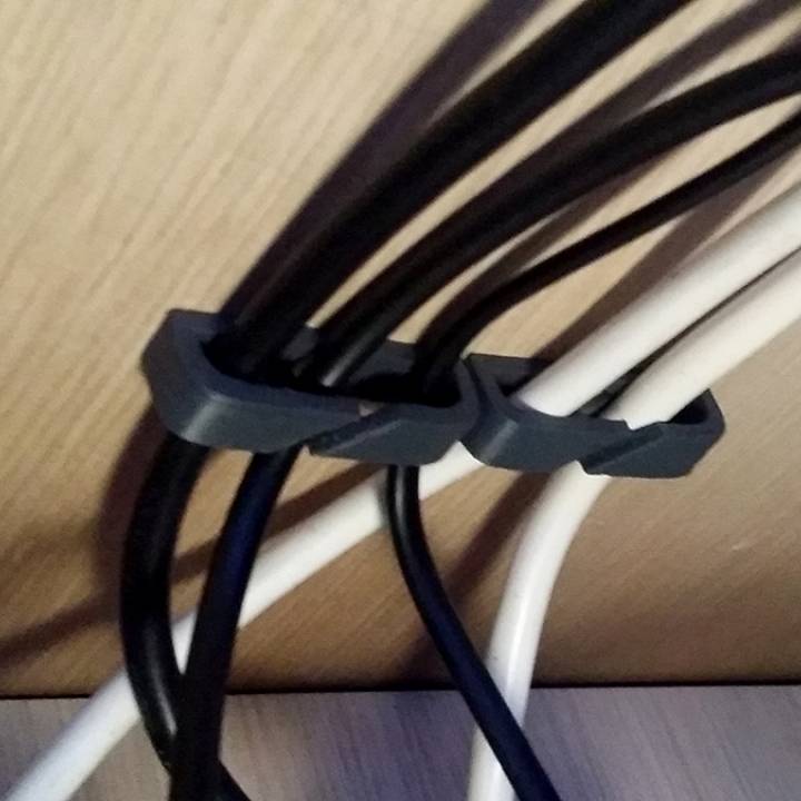 3D Printable Cable holder by Duke Doks