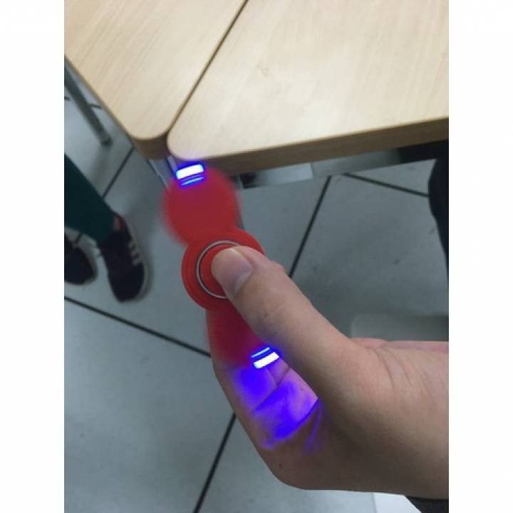 3D Printable LED Hand Spinner by chao henry
