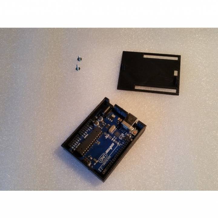 3D Printable Arduino Case with Lid by Darrin Mcland