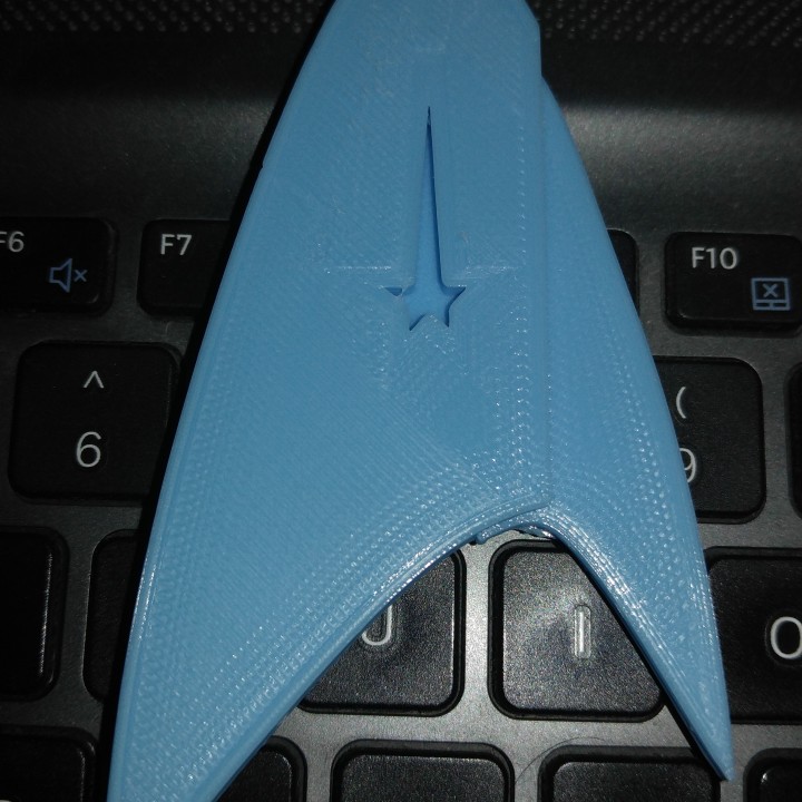 3D Printable Star Trek Discovery Badge - No Ranks by Enrique Esteban De ...