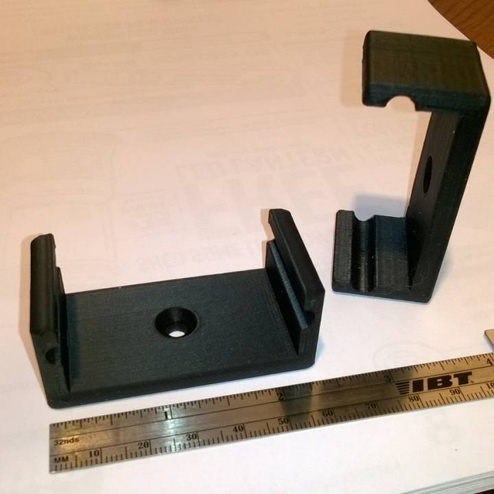 3D Printable LED-Shop-Light-Mount by Terry Powers