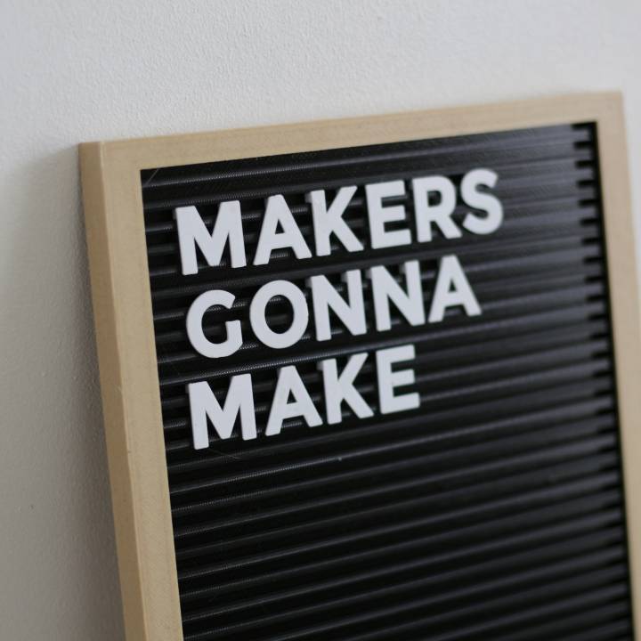 3D Printable Letter Board - Fully 3D Printed by Agustín Arroyo