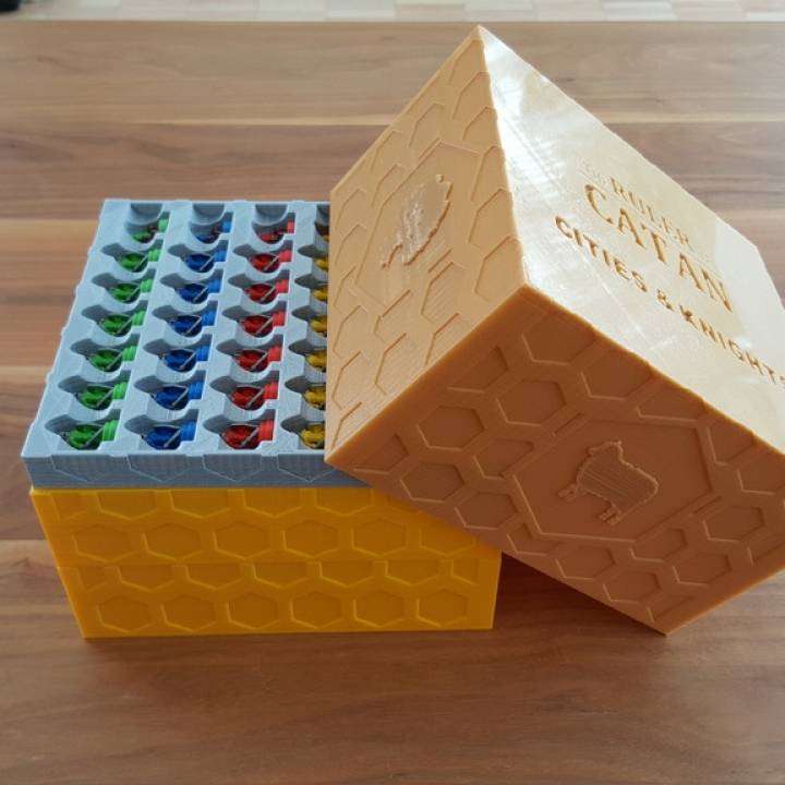 3D Printable Storage box (city & knights) by Moe Zarrella