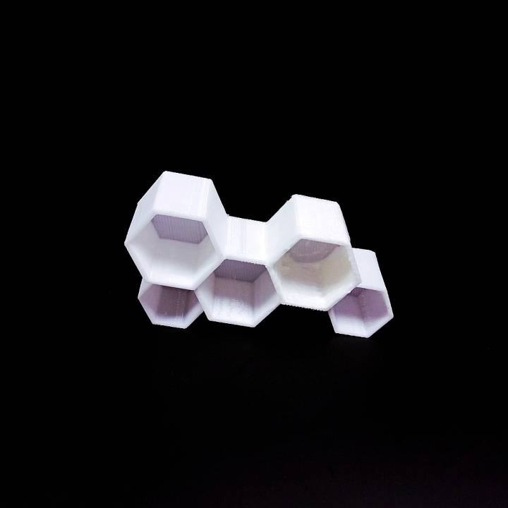 3D Printable Beehive Bookshelf by Yvette Bolder