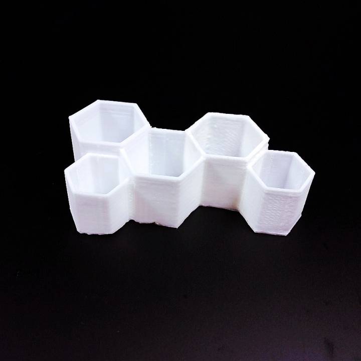 3D Printable Beehive Bookshelf by Yvette Bolder