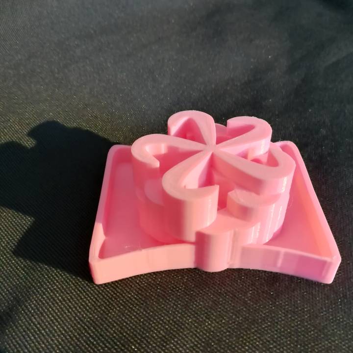 3D Printable tinkercad_flower_pot by Steffen Quievreux