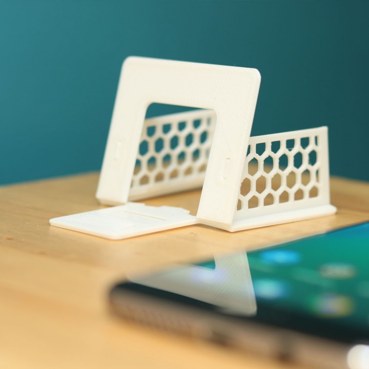 3D Printable Foldable Phone Stand by Clement C.