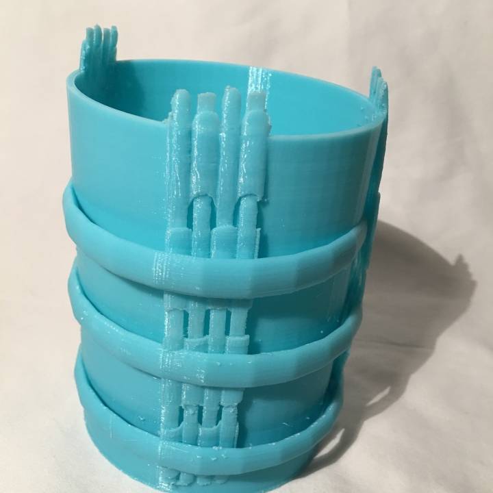 3D Printable Flower Pot by Andie jones