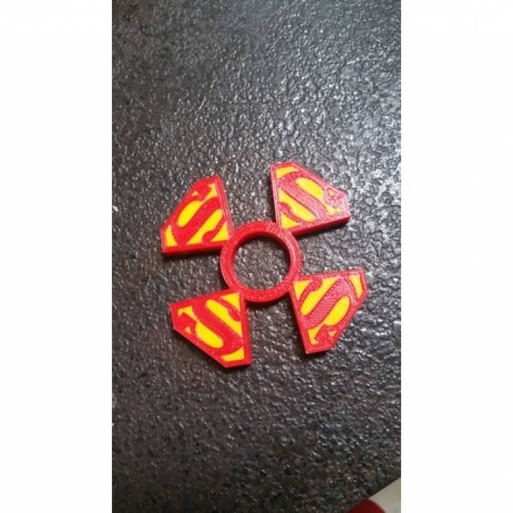 3D Printable superman fidget spinner by Matthew Contreras