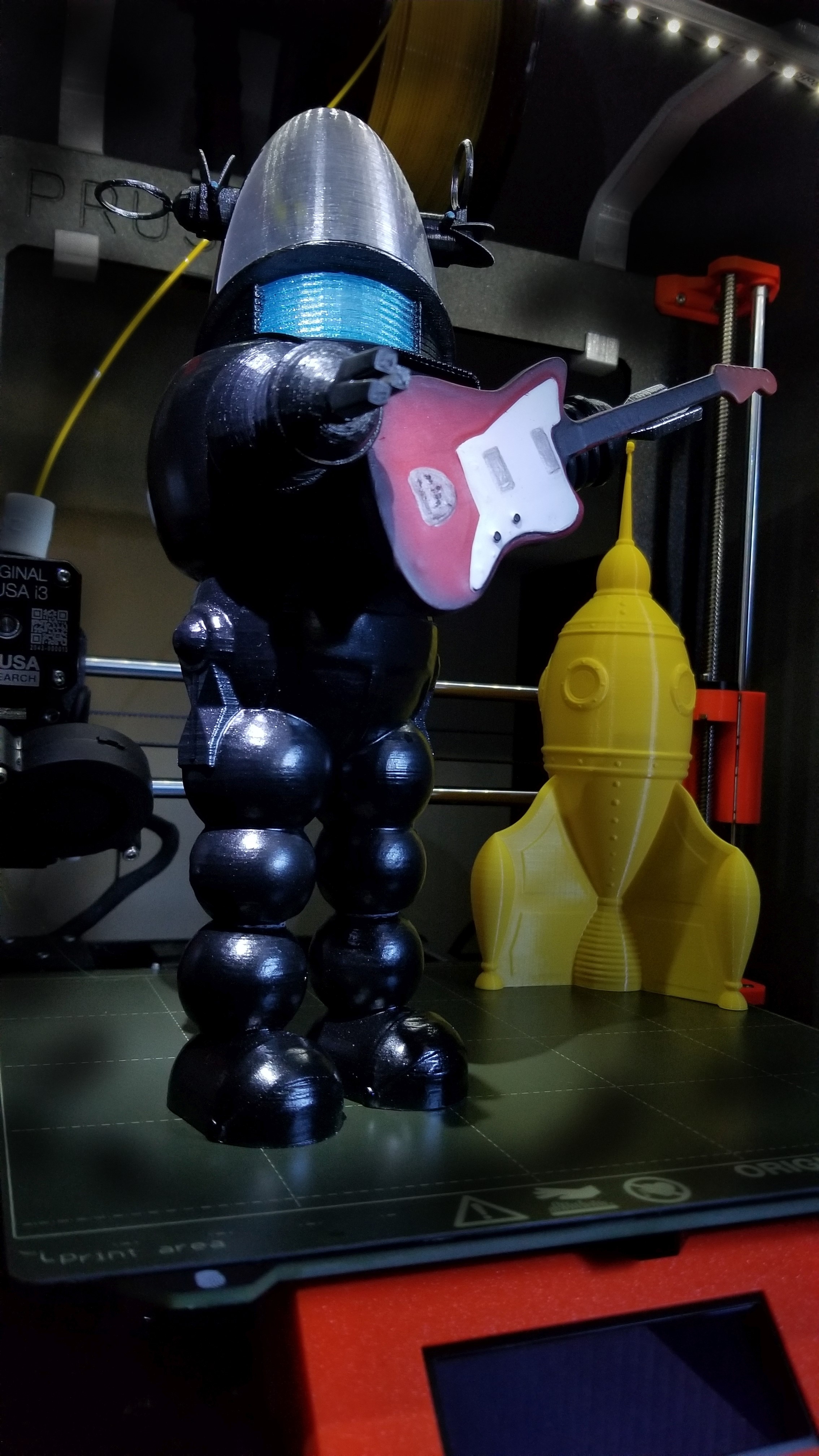 3D Printable Robby the Robot by Rogar Kersoe