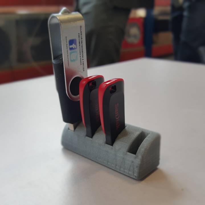 3D Printable USB Holder by STARTT 3D Printer