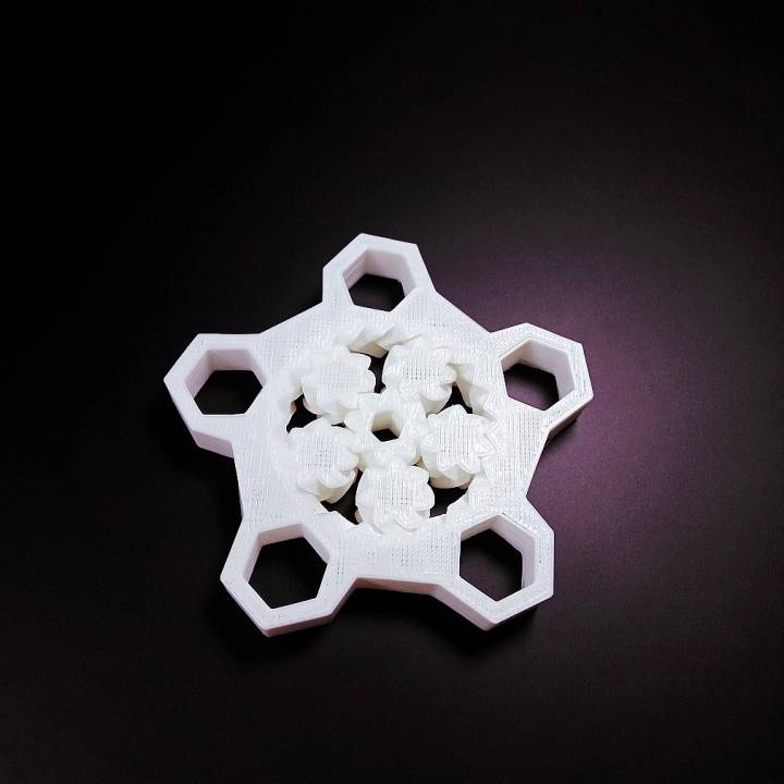 3D Printable Copy of Nox's custom hybrid spinner by Noxmortis Kingston