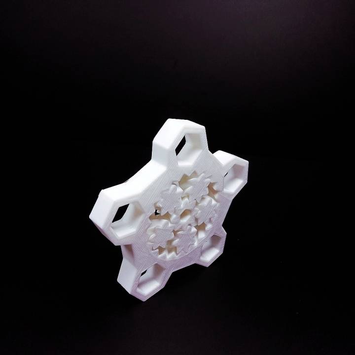 3D Printable Copy of Nox's custom hybrid spinner by Noxmortis Kingston