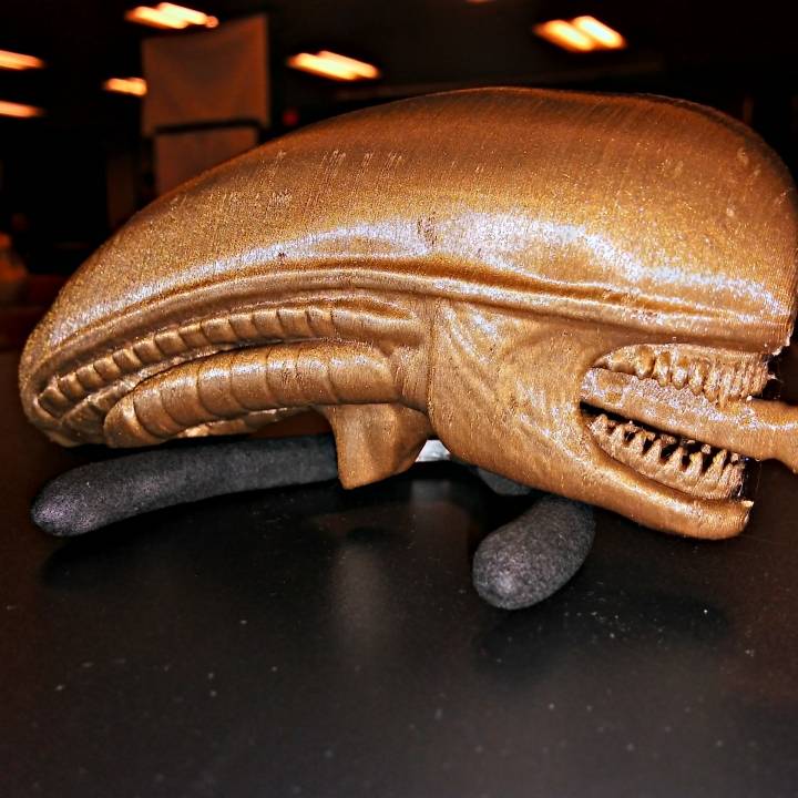 3D Printable Xenomorph Head by Guy Mussori