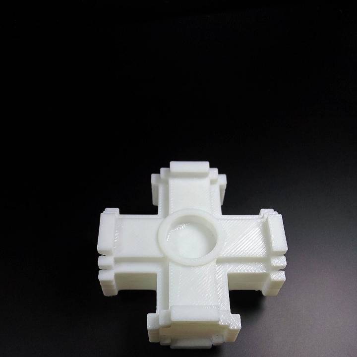 3D Printable 8-bit Mario Pipe Spinner by Jake Gollub