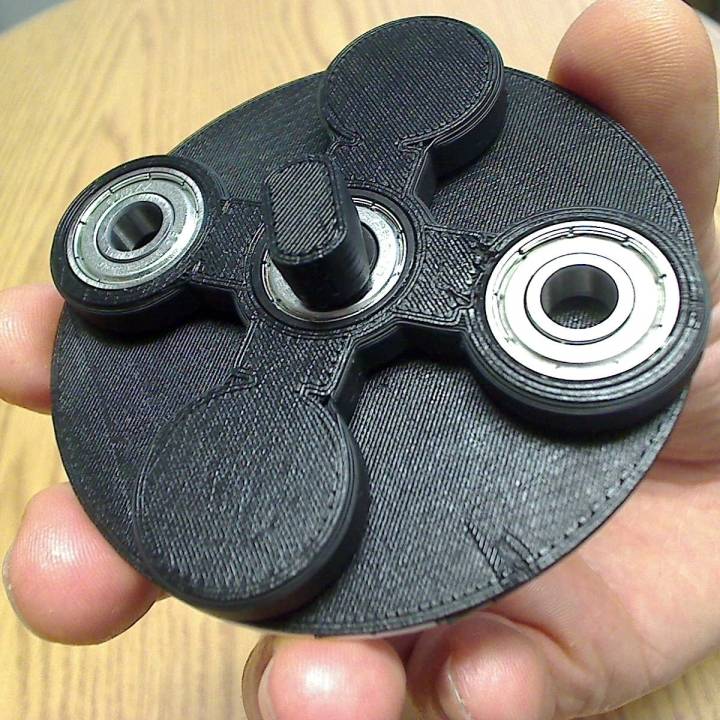 3D Printable Illusion Spinner by Daniel Michitsch