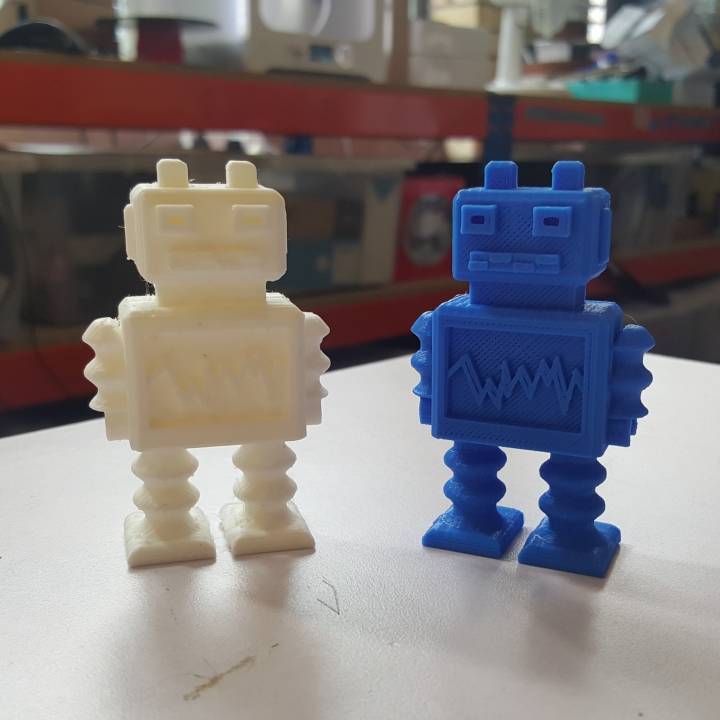 3D Printable Robot figure by STARTT 3D Printer
