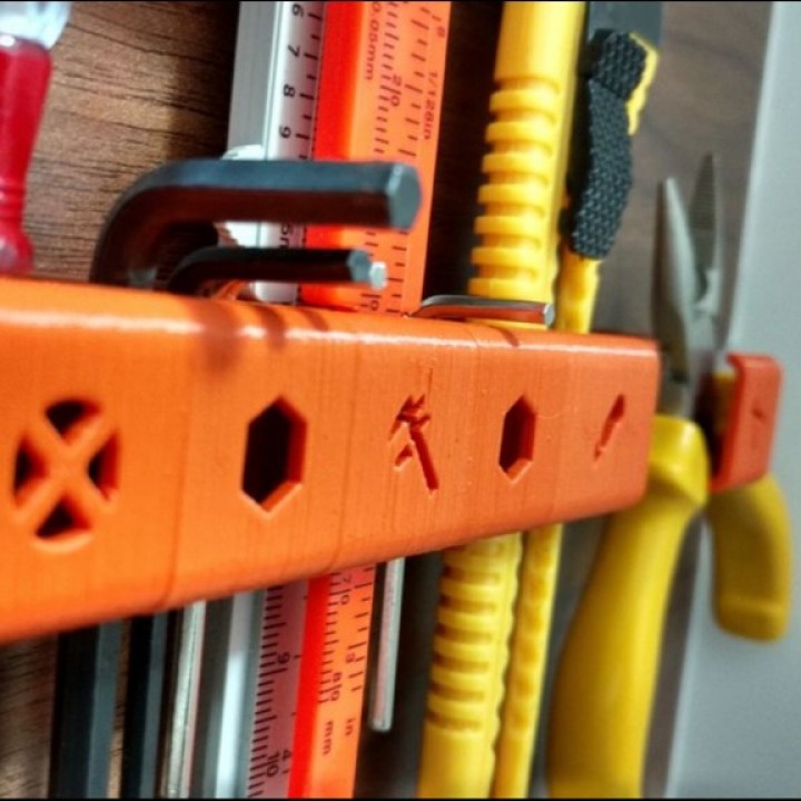 3D Printable 3D printed tool hanger by Igor Albuquerque