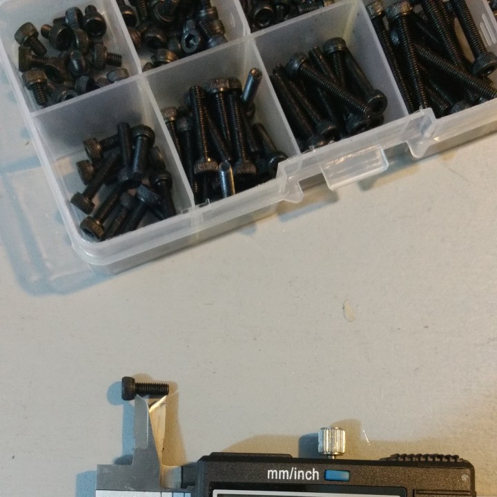 3D Printable 1:8 RC car stand/shock stand by thomas føhr