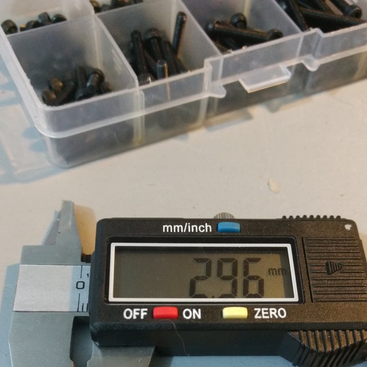 3D Printable 1:8 RC car stand/shock stand by thomas føhr