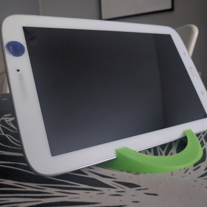 3D Printable Tablet holder directors cut by sergio casanova