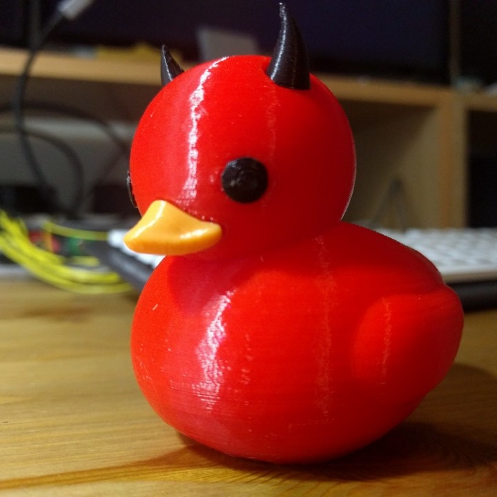 3D Printable Devil rubber duck by sergio casanova