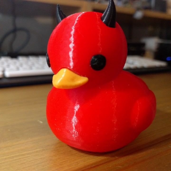 3D Printable Devil rubber duck by sergio casanova