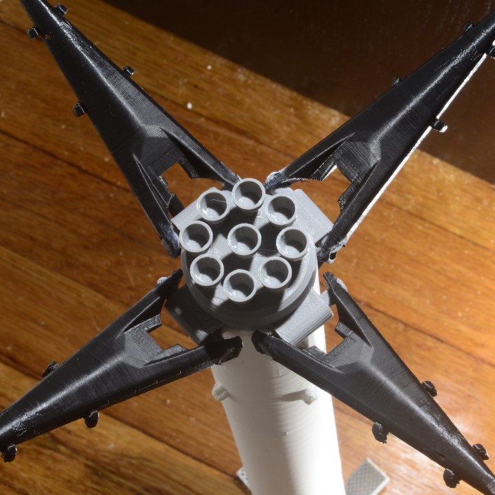 3D Printable SpaceX Falcon 9 Model Kit by Brian Mernoff