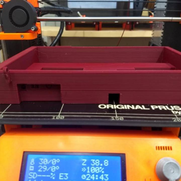 3D Printable NES pencil box by Zephyr