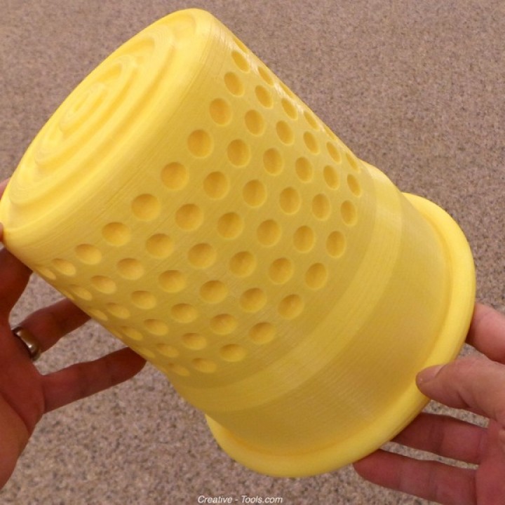 3D Printable 3D-printable Thimble - (14, 16, 18 mm) by CreativeTools.se