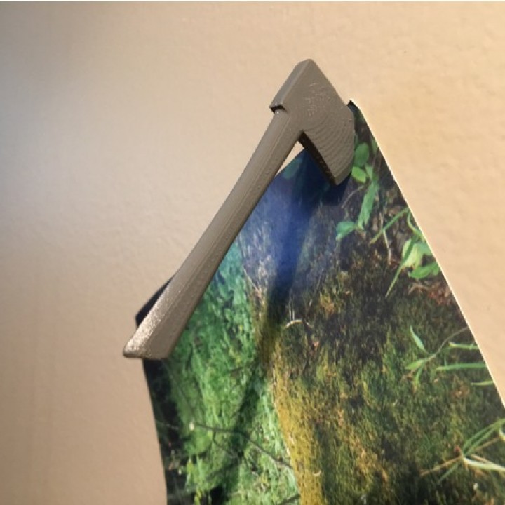 3D Printable Axe Pin! by WildRoseBuilds