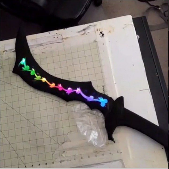 3D Printable Zidane's Sword - with LED lights by kevin nguyen