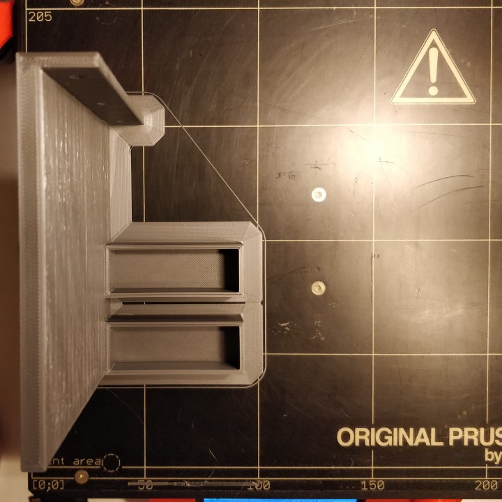 3D Printable NES mini shelf by Mikko Lepistö