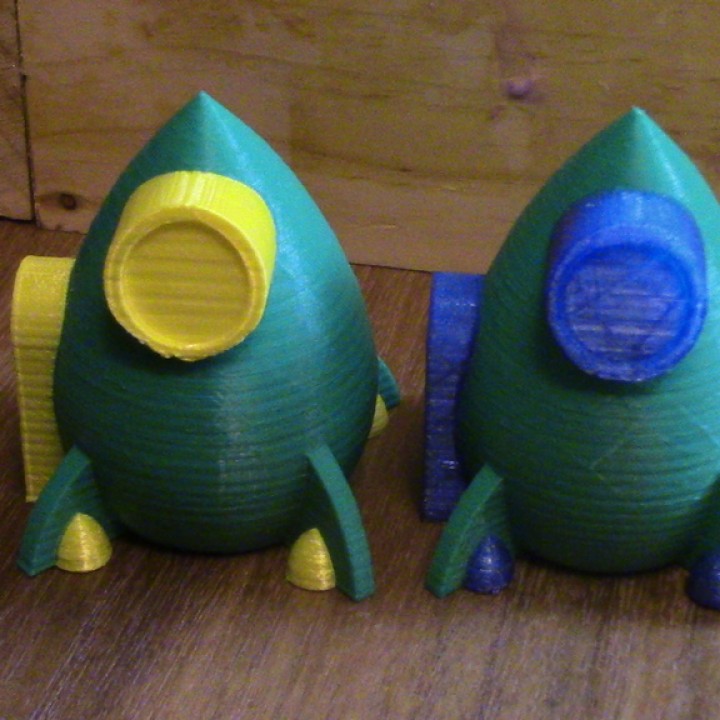 3D Printable Simple rocket Dual extrusion by Larry Milam
