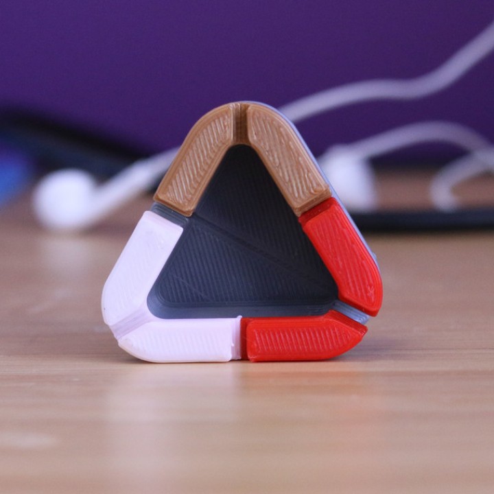 3D Printable Multi-Color Earbud Case by Mosaic Manufacturing