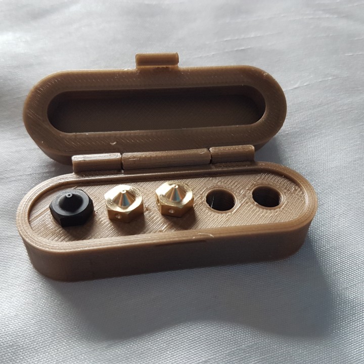 3D Printable Hinged Spare Nozzle Case by Martin