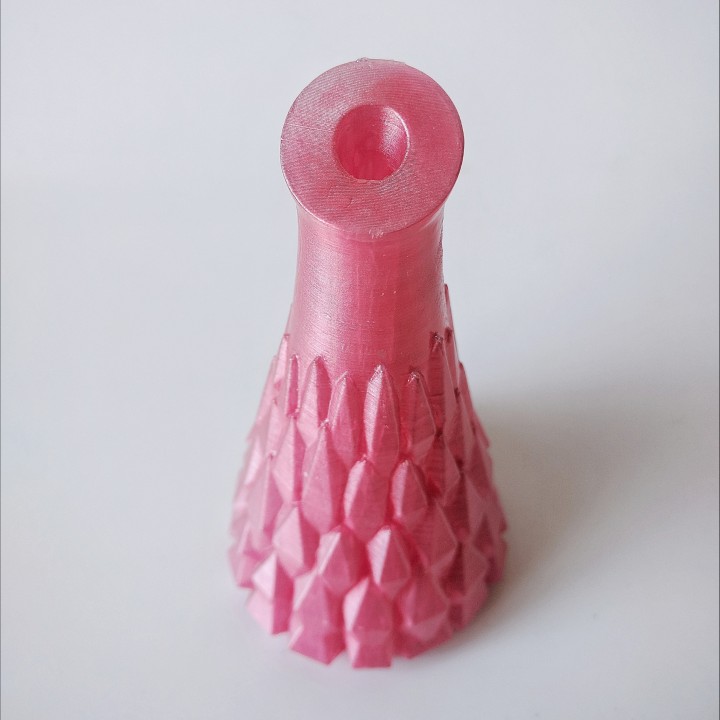 3D Printable Ruby vase by Federico Tonini