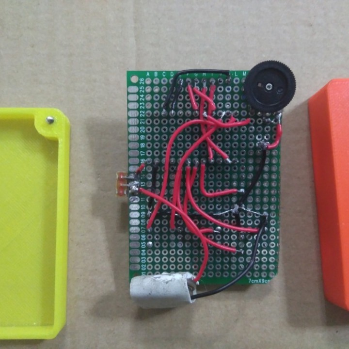 3D Printable Arduino Handheld Game Console Case by Fernando Jerez