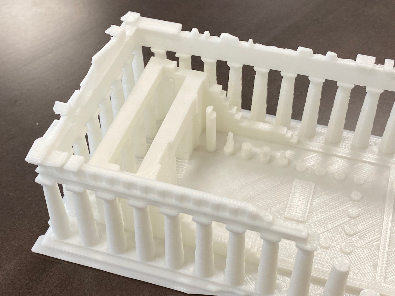 3D Printable Parthenon - Greece (Ruins) by MiniWorld3D