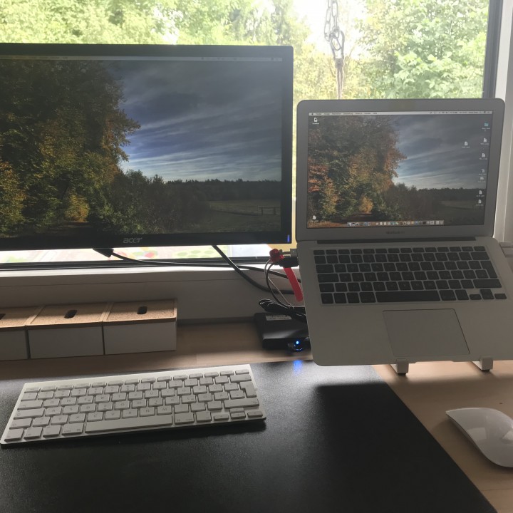 3D Printable Monitor mount for window by Dario Thes