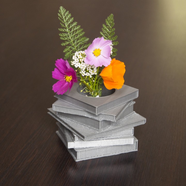 3D Printable Books stack vase by Thibaud Juin