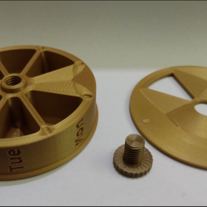 3D Printable 7-Day Pill / Capsule / Tablet Dispenser by Jayman Eckhardt