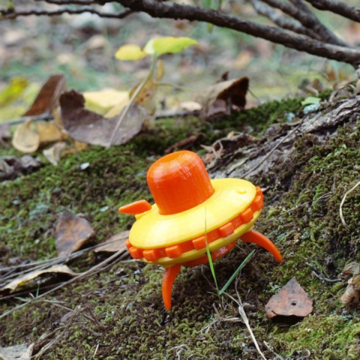 3D Printable Little UFO (basic) by Dmitry Kulikov