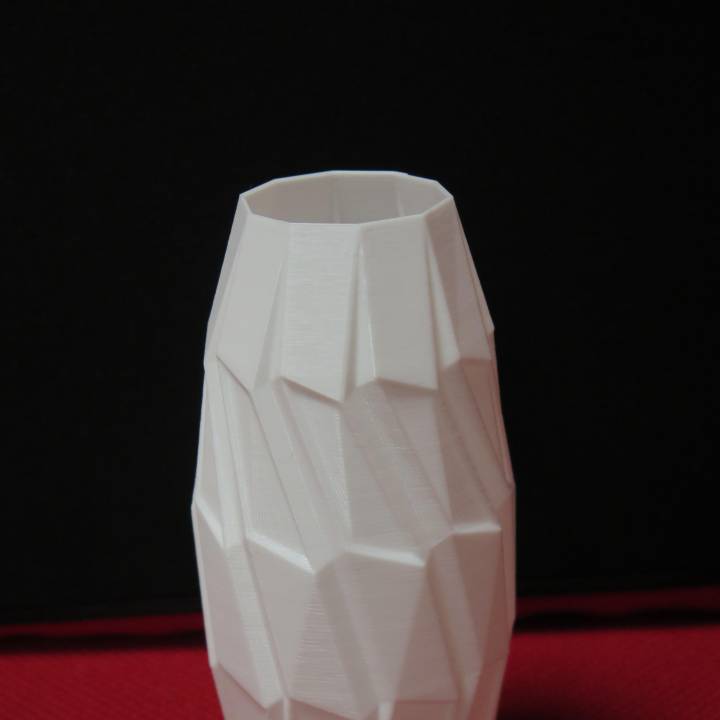 3D Printable Polybevel Vase by Jagrut Kaptan