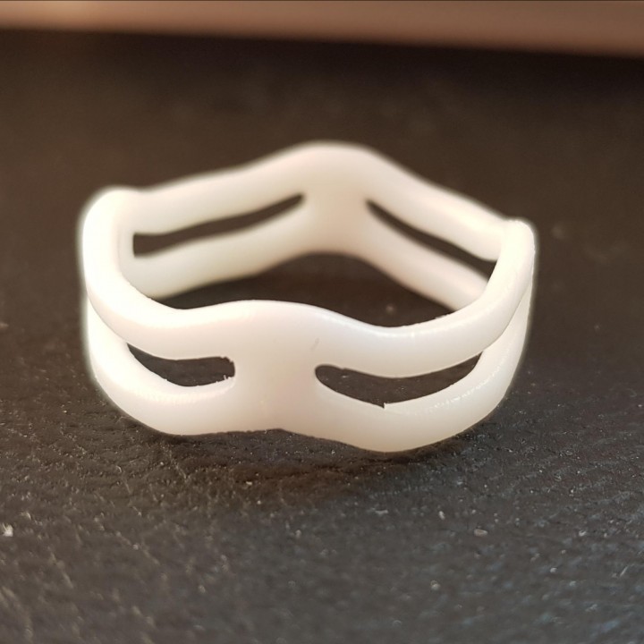3D Printable wavy ring by Ilmar