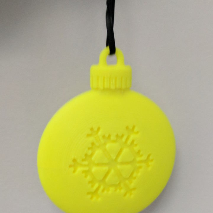 3D Printable snowflake disk ball 01 by Rich Williams