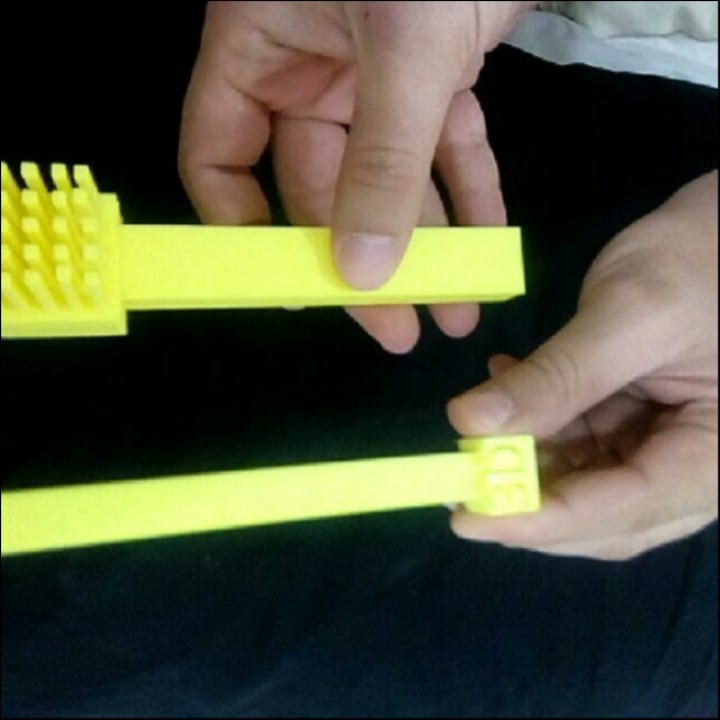 3D Printable prush by Ahmad Hamad