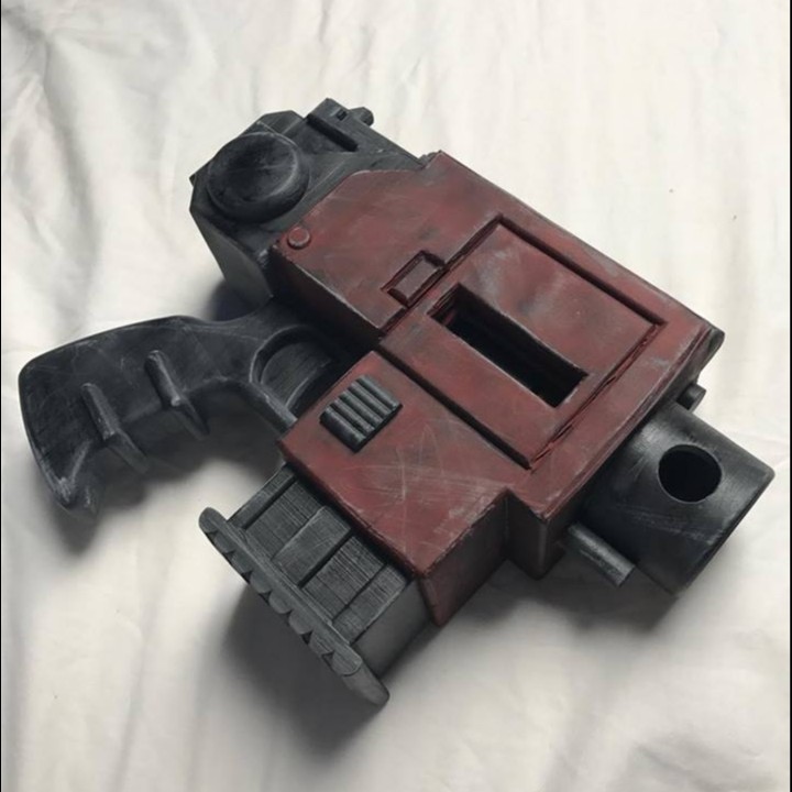 3D Printable Warhammer 40k Bolter Pistol by Nathan Williams