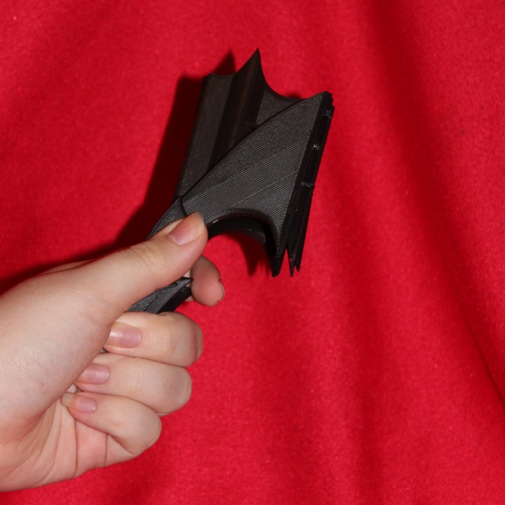 3D Printable Batman 1989 Folding Batarang by Paul Songer
